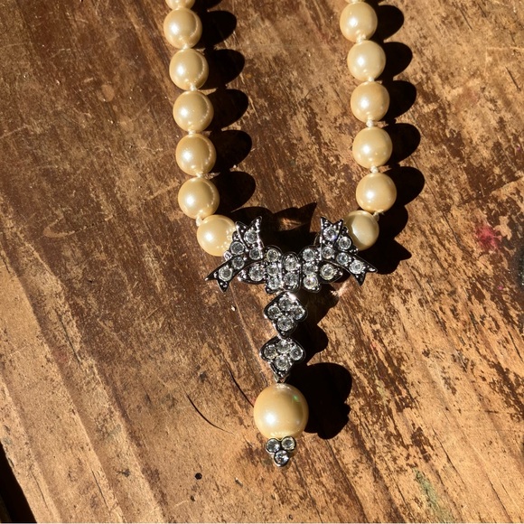 Joan Rivers | Jewelry | Stamped Joan Rivers Pearl Necklace | Poshmark